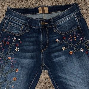 drift wood | Jeans | Drift Wood Flower Embroidered Jeans | Poshmark